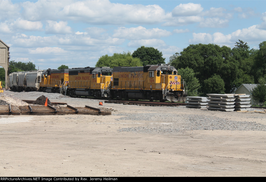 UPY 709 & others (35)